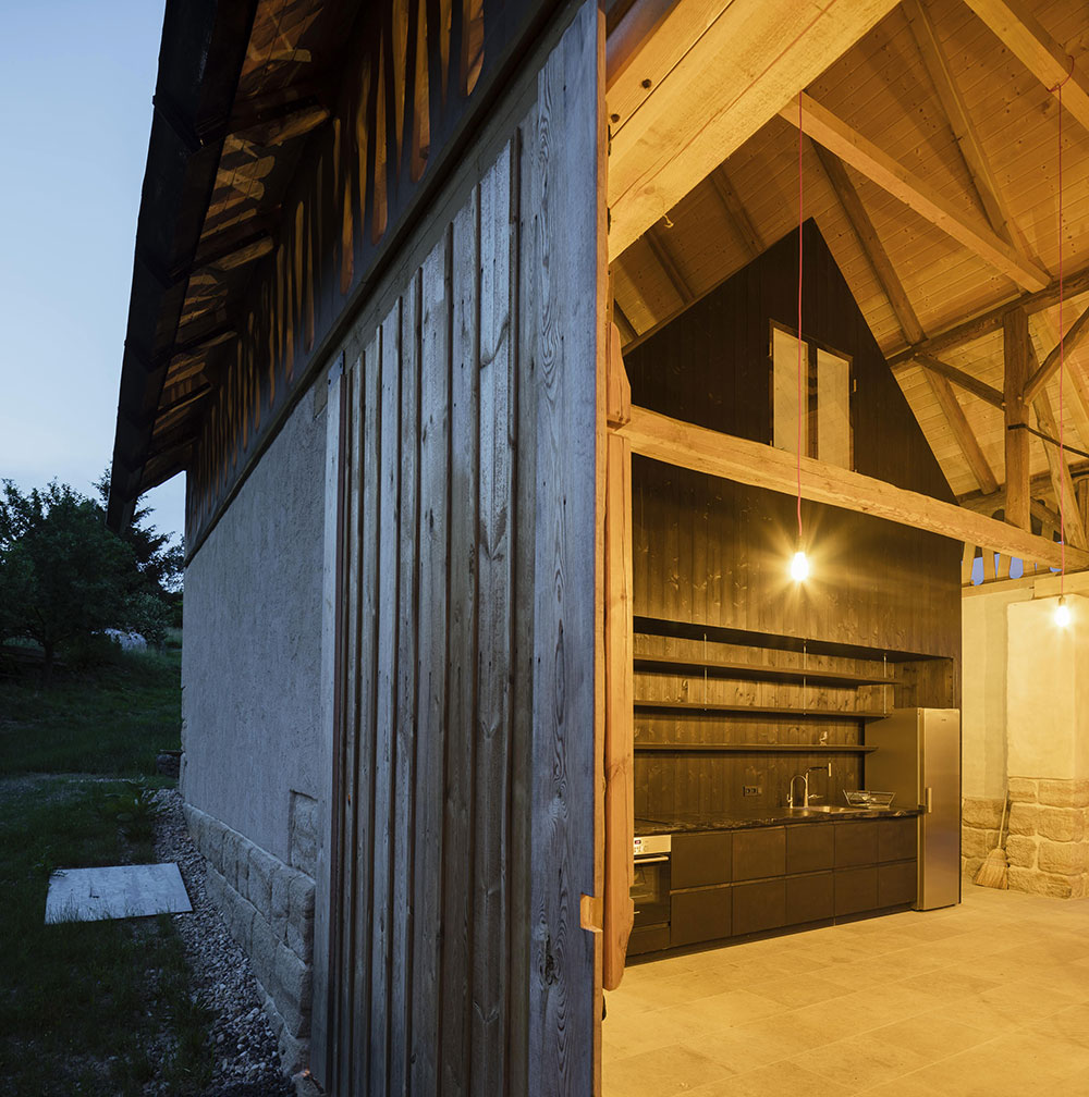 Chcete si zrekonstruovat stodolu? Lze to i vkusně a s respektem | HOME